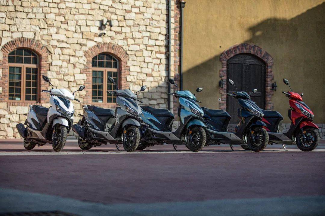 新车VRS125售10980元起，VRF150售14980元起｜大阳8款混合动力踏板出击！_搜狐汽车_搜狐网