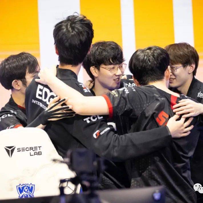 恭喜EDG！冠军5人组创造纪录！成为LPL第2支100胜战队，仅次于FPX_比赛_圣枪_胜利