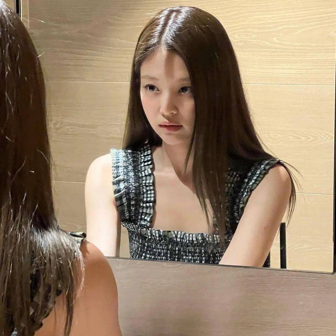 Blackpink Jennie秘密公开，回归前纯真的YG公主？_韩团小_照片_魅力