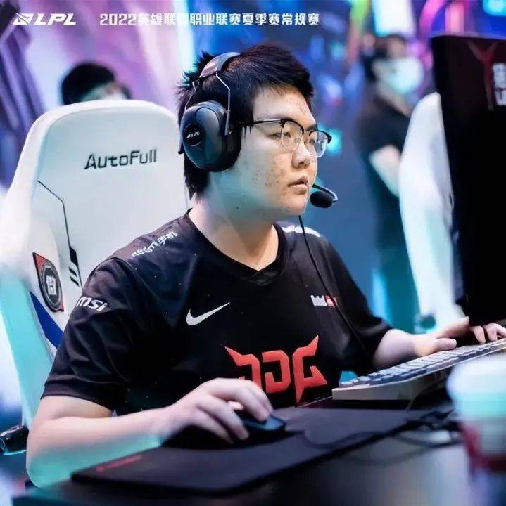 369数据碾压Theshy，JDG四人数据拉满吓坏观众，_常规赛_选手_大战队