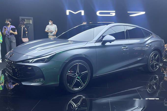 名爵黑标轿跑全新MG7首发！搭同级最强2.0T+9AT_搜狐汽车_搜狐网
