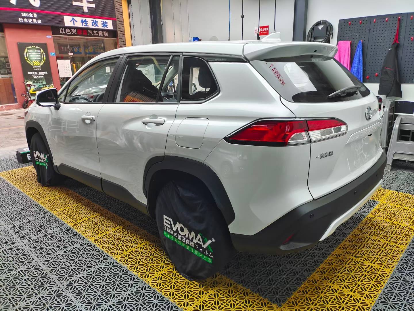 丰田卡罗拉CRoss锐放EVOMAX易玛隐形车衣，保住原装油漆_搜狐汽车_搜狐网