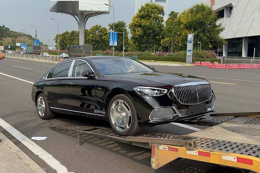 2022成都车展探馆：梅赛德斯-迈巴赫S680 4MATIC_搜狐汽车_搜狐网