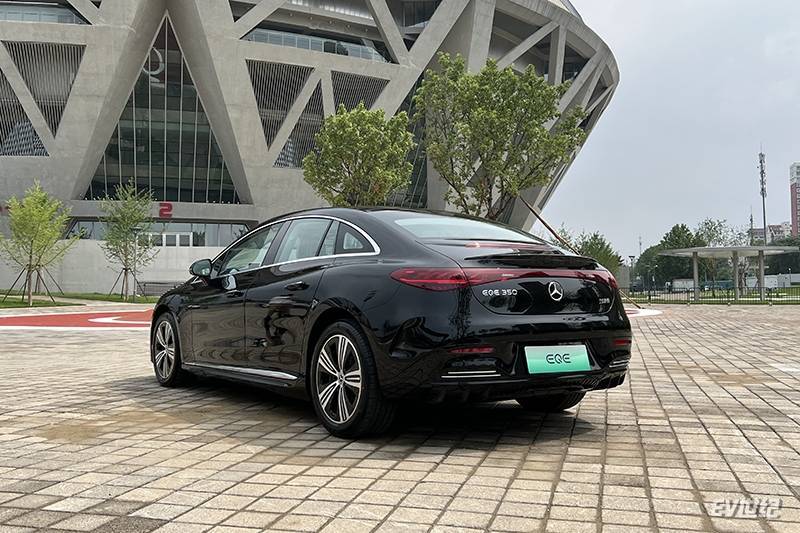 为电动驾趣而来！全新奔驰EQE 350上市售52.8万-58.5万元_搜狐汽车_搜狐网