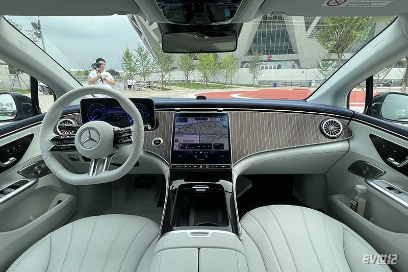 为电动驾趣而来！全新奔驰EQE 350上市售52.8万-58.5万元_搜狐汽车_搜狐网