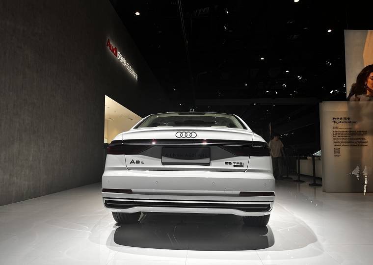 成都车展新车抢先看，奥迪A8L、S8L、R8谁最帅？_搜狐汽车_搜狐网