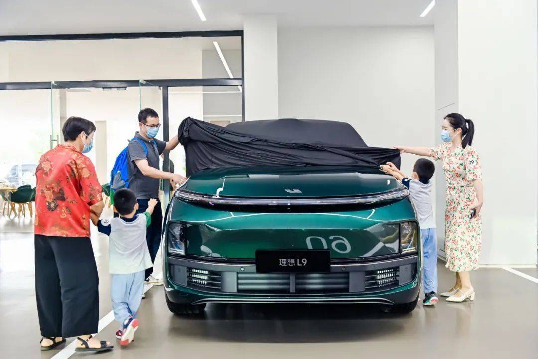 首批理想L9向用户交付，“500万以内最好的家用SUV”接受考验_搜狐汽车_搜狐网