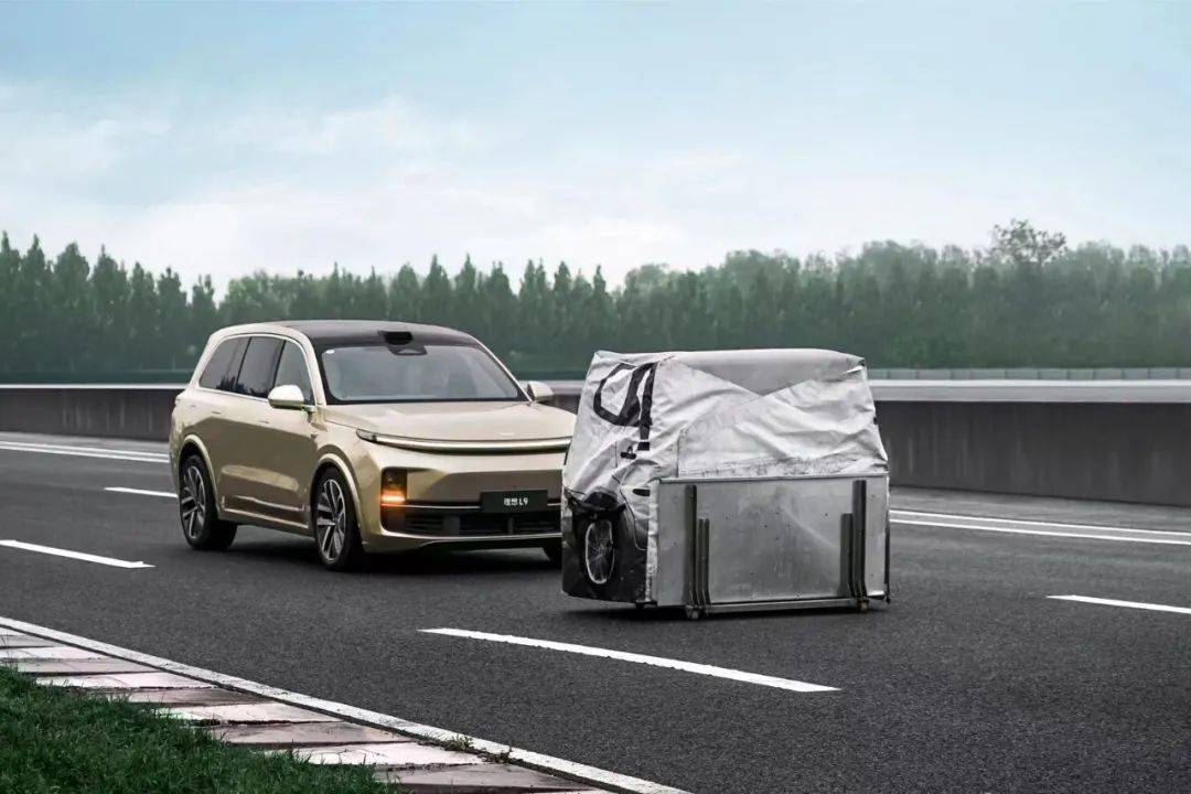 首批理想L9向用户交付，“500万以内最好的家用SUV”接受考验_搜狐汽车_搜狐网