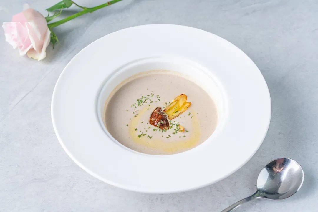 【ROOF 325 RESTAURANT | BAR】历史博物馆|上线即抢光，手慢无！368元抢门市价1390元甄选浪漫双人餐！_roof_美食_餐厅