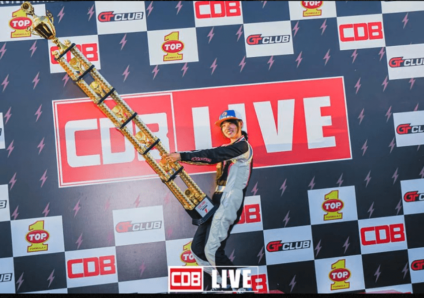 漂移女神高璇强势回归，代表突破润滑油（TOP1）迎战CDB_比赛_对抗赛_城市