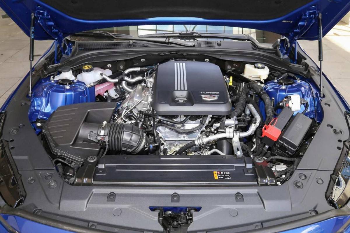 有它在，BBA都不香了，标配2.0T+10AT，关上门就剩安静_搜狐汽车_搜狐网