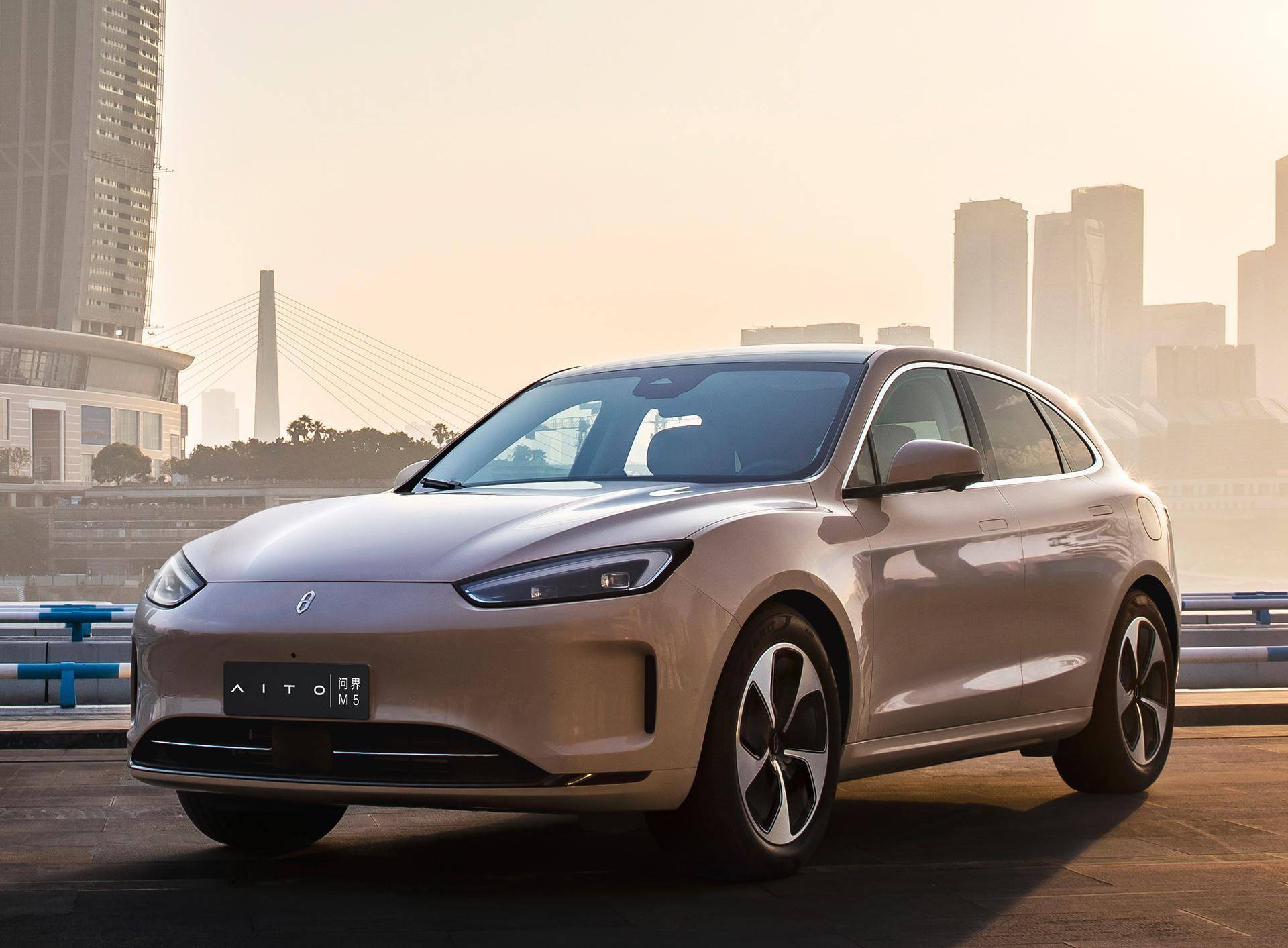 28.86万元起 AITO问界M5 EV上市 最高续航540km_搜狐汽车_搜狐网