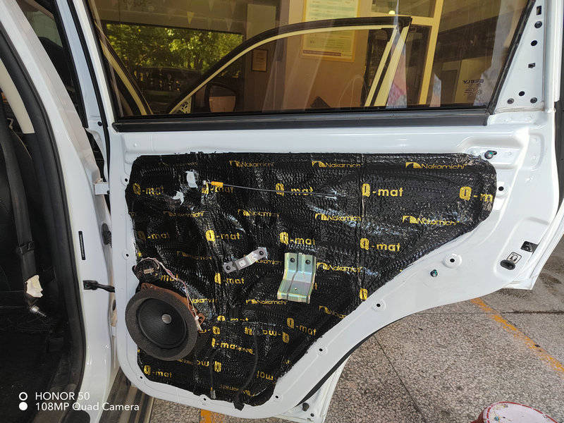 怀化吉利博越音响升级彩虹EL-6.2喇叭搭配歌航GDT42音频处理器_搜狐汽车_搜狐网