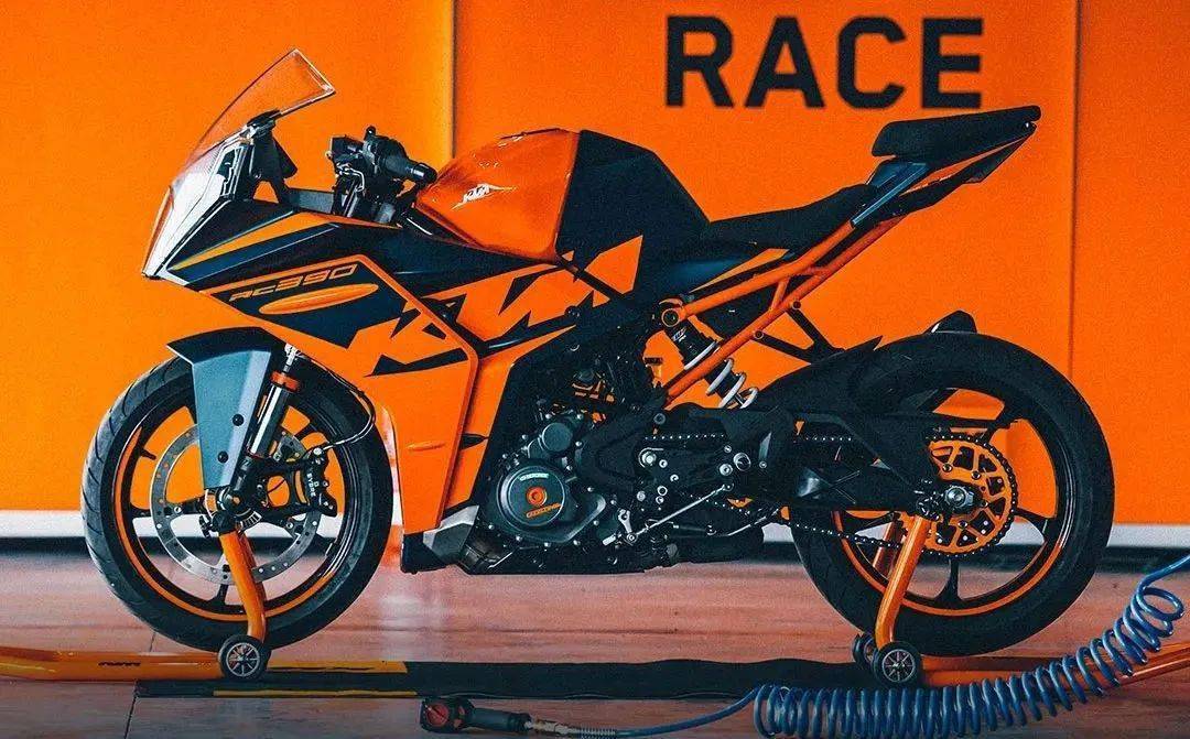 涨价1000元！新款RC390国内上市，更轻更强~_搜狐汽车_搜狐网