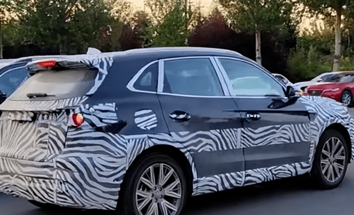 新一代红旗HS5实车曝光，更换H9同款造型，2.0T+8AT性能超合资_搜狐汽车_搜狐网