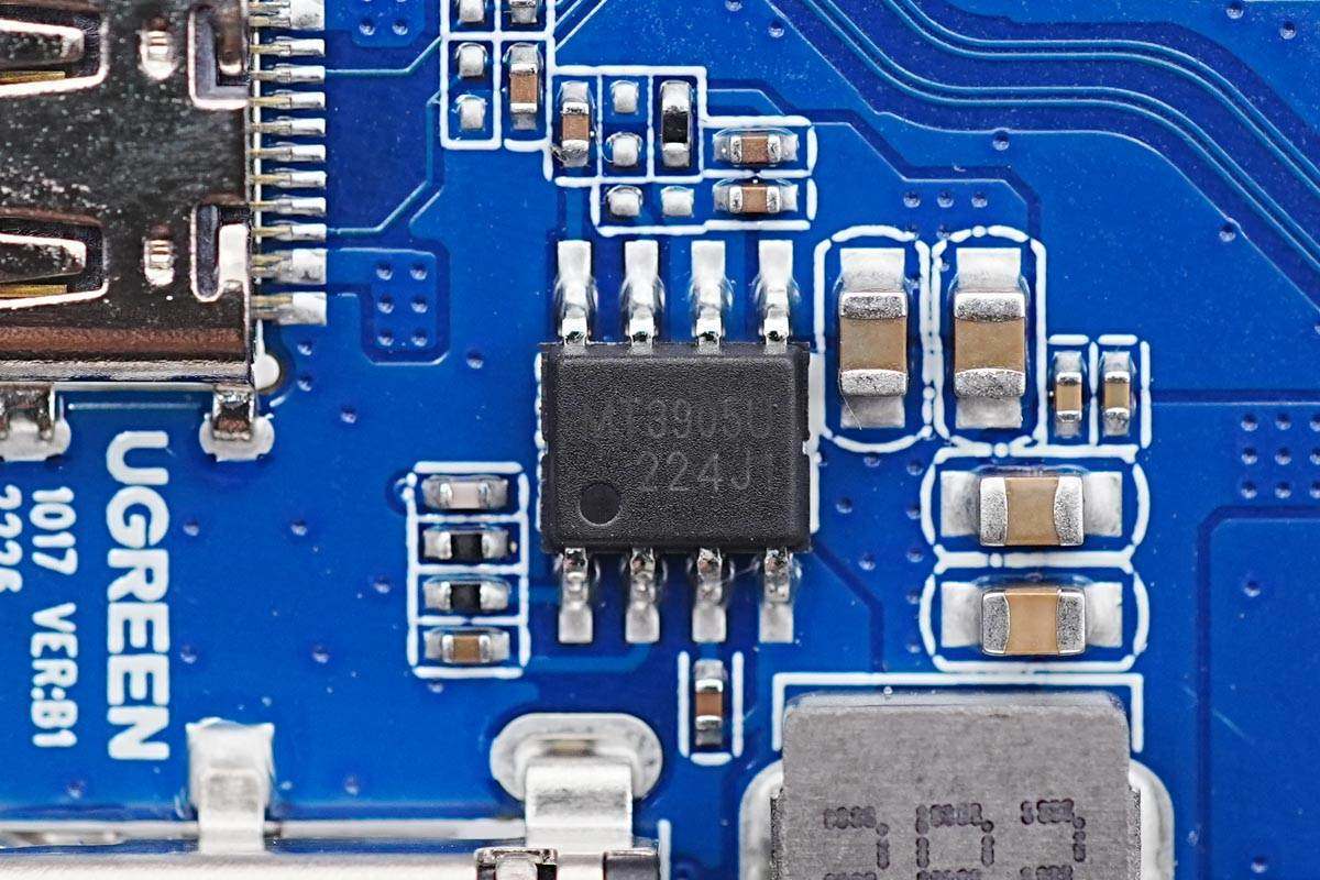 内置创惟科技GL9510+GL3510方案，绿联五合一多功能扩展坞拆解_转换器_接口_焊接