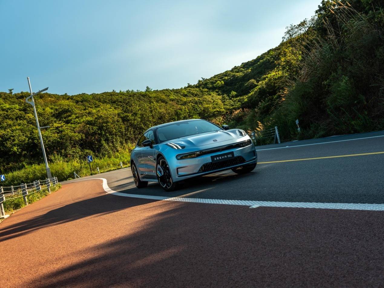 极氪001、特斯拉Model3、小鹏P7一比才知道买它准没错_搜狐汽车_搜狐网