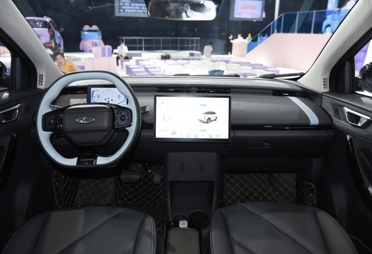 10万预算买纯电动车，海豚、无界Pro、KiWi EV和哪吒V，该怎么选？_搜狐汽车_搜狐网