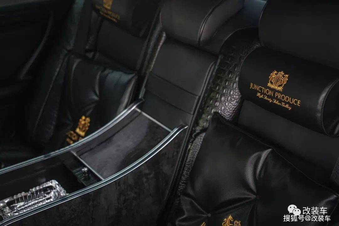 雷克萨斯GS300变身成"VIP大佬"，简单的改装就能展现出它的气质_搜狐汽车_搜狐网