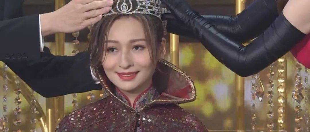 恭喜！三甲出炉！TVB“星二代”夺港姐冠军！《非诚勿扰》女嘉宾获亚军！_2022香港小姐三甲出炉_梁超怡_徐麟