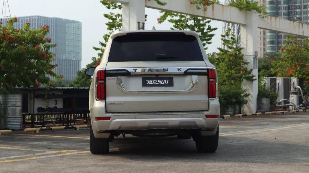 全系3.0T V6+9AT！硬派四驱，超强360马力，实测油耗竟有惊喜！_搜狐汽车_搜狐网