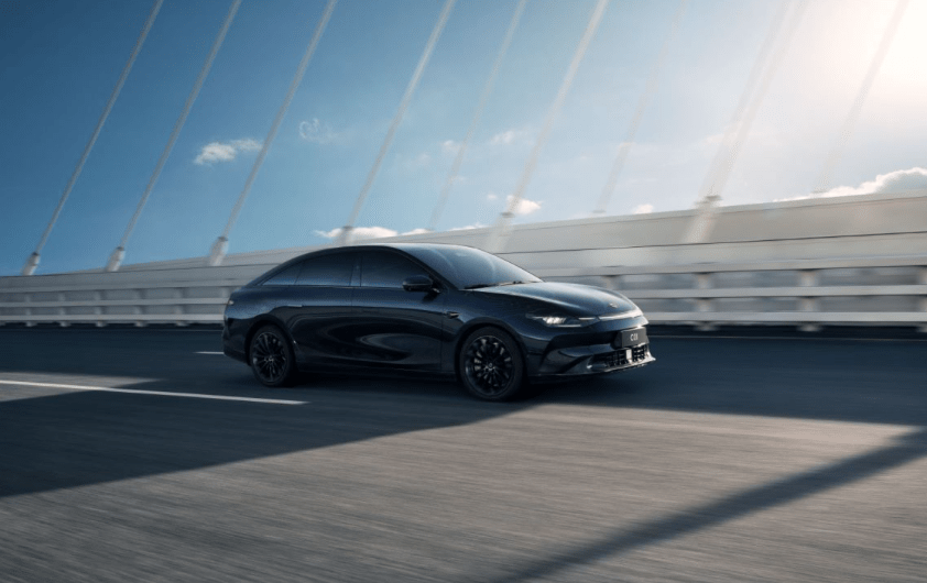 续航高达717km，限时售价18.38万起的零跑C01能买吗？_搜狐汽车_搜狐网