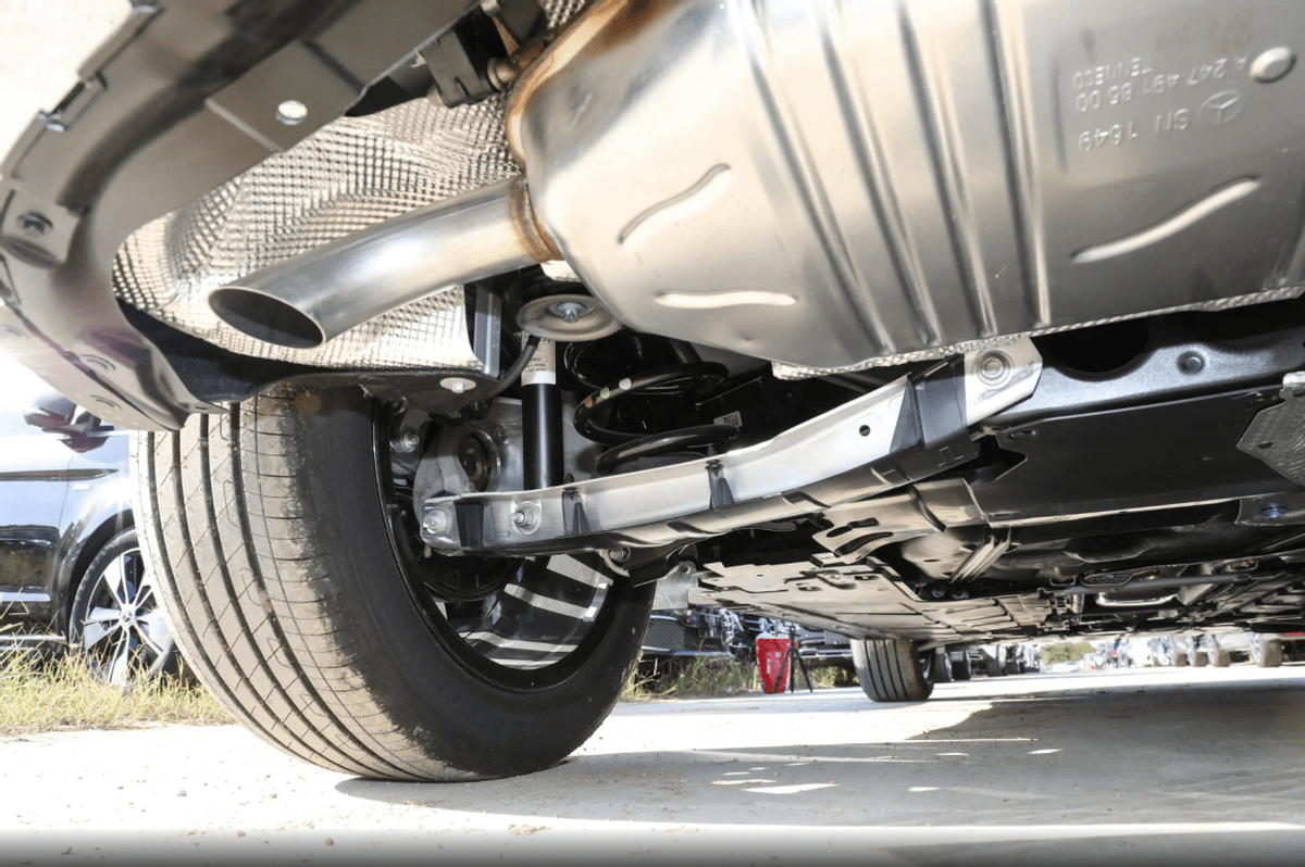 实拍奔驰GLB，造型动感配置丰富，搭载1.3T和2.0T动力，值得选吗？_搜狐汽车_搜狐网