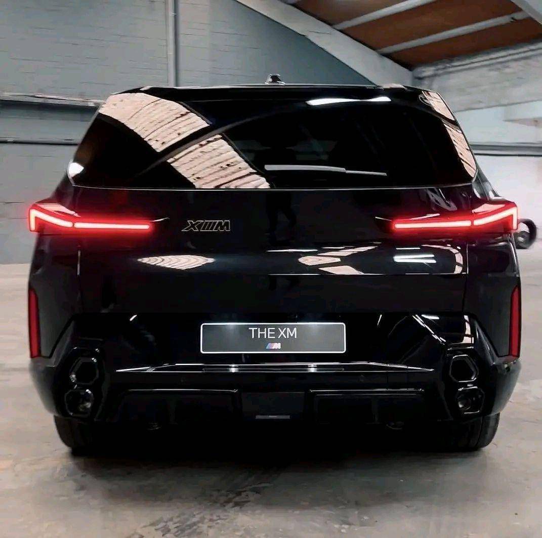 预售236万！新宝马“旗舰”SUV开售，4.4T混动爆发735马力，霸气_搜狐汽车_搜狐网