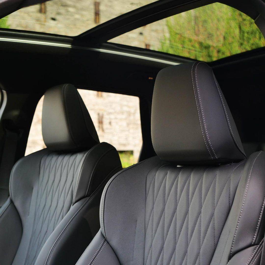 新款加长宝马X1亮相！新增1.5T插电混动，还看啥奔驰GLB？_搜狐汽车_搜狐网