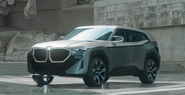 全新宝马旗舰SUV开售，4.4T插电混动，735匹马力，还要啥路虎揽胜_搜狐汽车_搜狐网