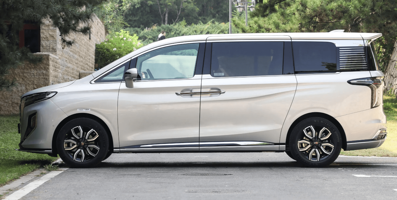 搭载2.0T混动，内饰超奢，与GL8“抢饭夺食”！带你看红旗高档MPV_搜狐汽车_搜狐网