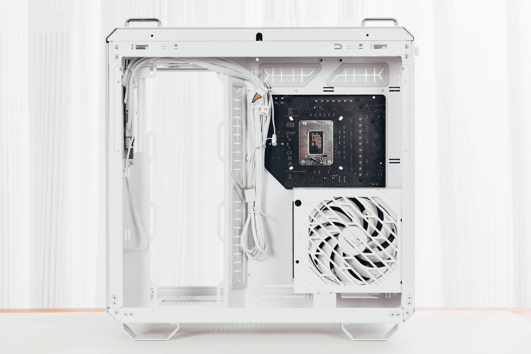 纯白海景房主机，华硕TUF GT502弹药库+Z690吹雪装机分享_白色_风扇_散热