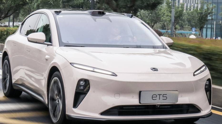 运动模式真的很6! 蔚来ET5我是真的爱了_搜狐汽车_搜狐网