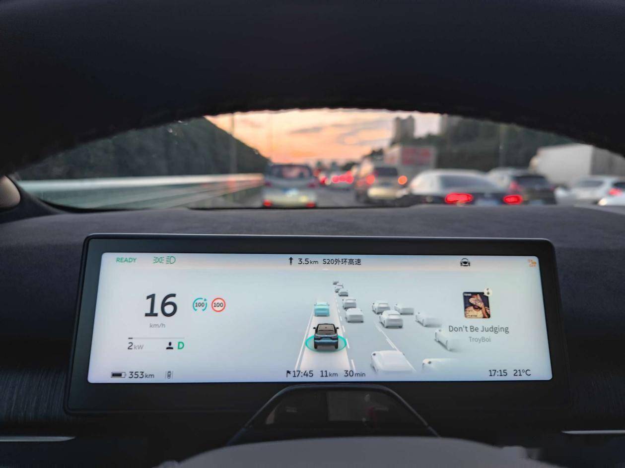 预算只够得上国产X5的丐版，但是可以拿下满级的ES7_搜狐汽车_搜狐网