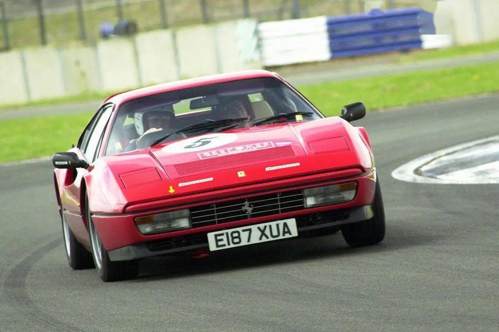 TLV Ferrari 328 GTS模型试玩_搜狐汽车_搜狐网