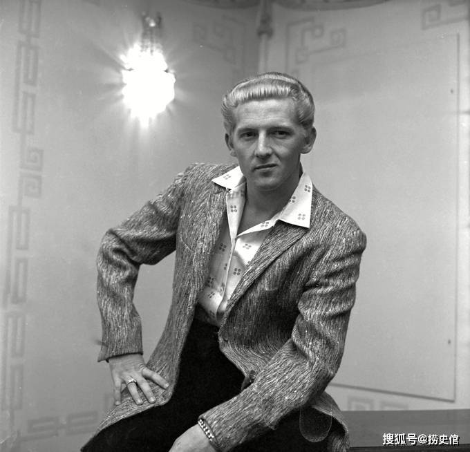 “摇滚乐第一位伟大狂人”走了，他一生结了七次婚，包括13岁表妹_杰里·李·刘易斯_表演_Lewis