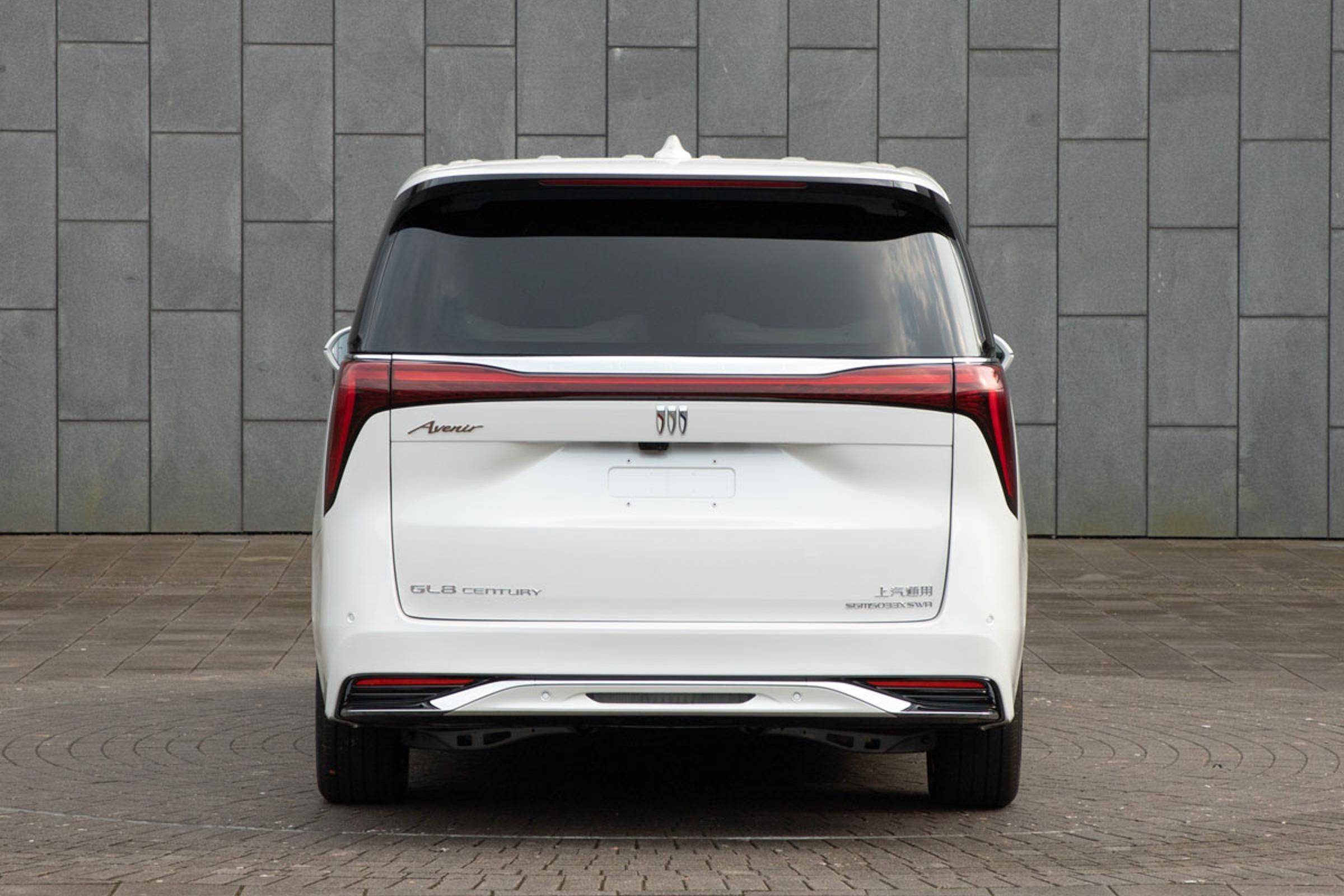 搭载全新logo 别克GL8世纪即将上市_搜狐汽车_搜狐网