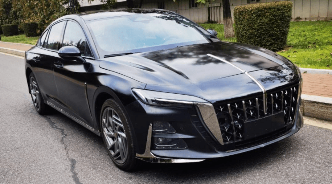 全新红旗H6即将亮相广州车展 近5米车长 2.0T+8AT_搜狐汽车_搜狐网