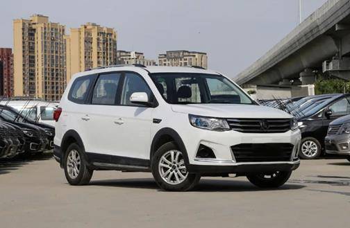 集智慧科技于一身 风行SX6_搜狐汽车_搜狐网