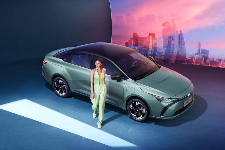 14.98万起，几何G6/M6上市，华为技术加持实现智能“碾压”同级_搜狐汽车_搜狐网