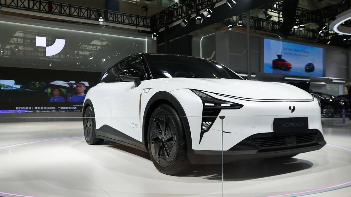 集度 ROBO-01 探月限定版亮相天津车展 2000个首席体验官席位全部锁定_搜狐汽车_搜狐网