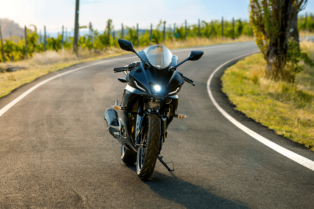 Yamaha 向欧洲市场发布新一代 YZF-R125_搜狐汽车_搜狐网