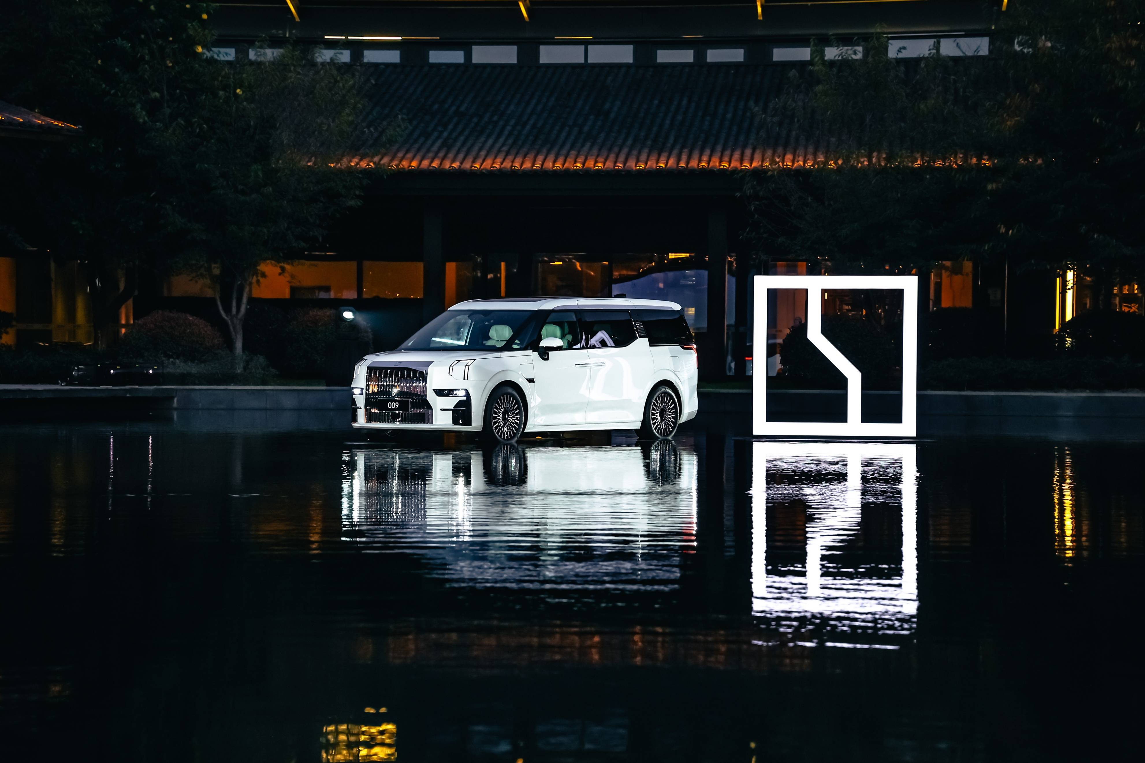 稳字当头，吉利汽车穿越迷雾_搜狐汽车_搜狐网