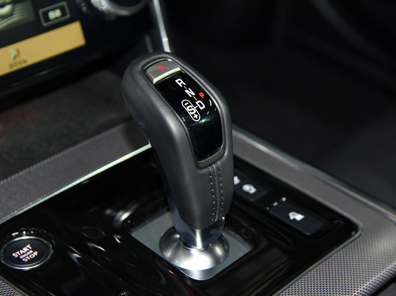 捷豹XEL：2.0T+8AT，纵置后驱，如今仅20来万，买它个性还有面儿_搜狐汽车_搜狐网