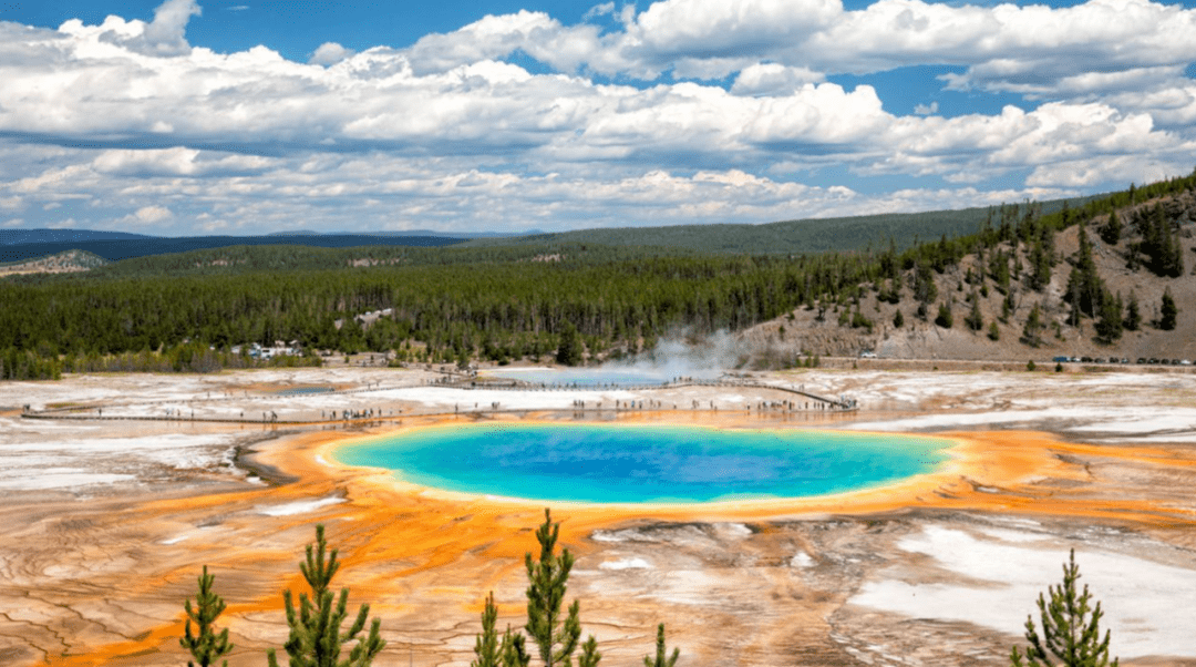 亚裔老人命丧黄石知名温泉！人没了仅剩下半只脚！_图片_来自_版权