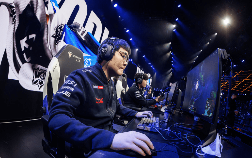 Bin等于1.7个369？新一聊选手年薪，工资帽让转会期大变_赛季_队伍_身价