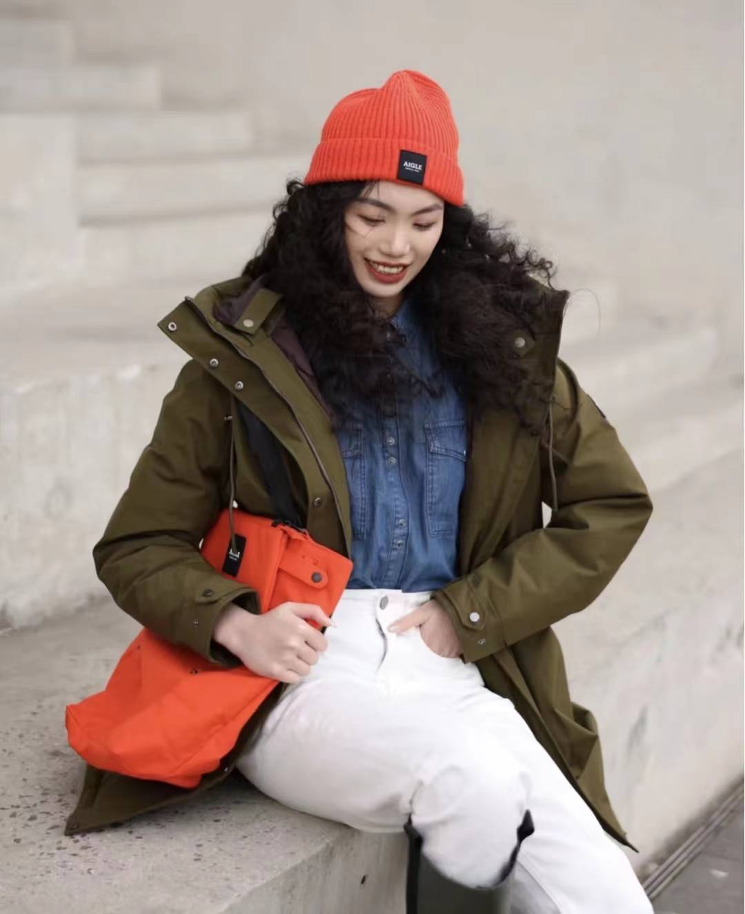 军绿色搭配这10个颜色美出高级感，气质稳重不沉闷_look_卫衣_外套