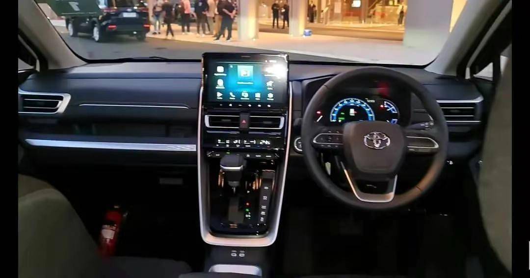 “最便宜”丰田MPV亮相，2.0混动+CVT，预售价曝光，竞争传祺M6_搜狐汽车_搜狐网