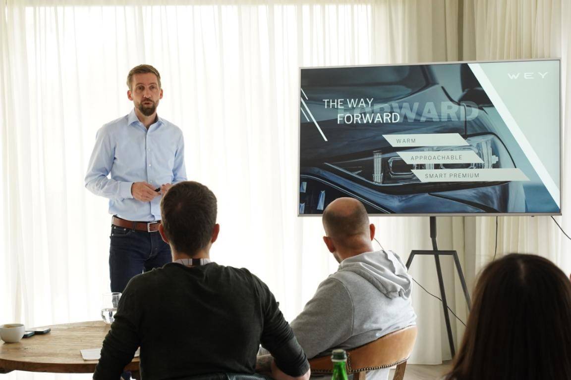 摩卡DHT-PHEV价格比国外低10万，实力优于国外，真香！_搜狐汽车_搜狐网