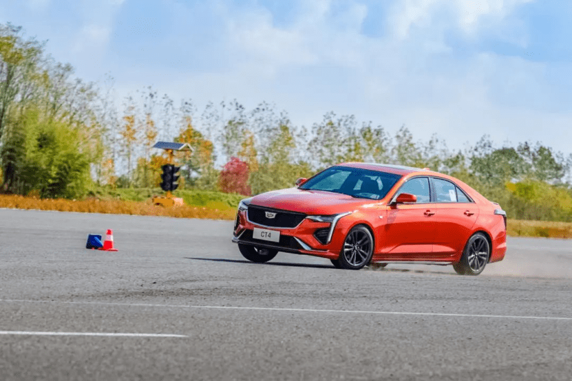 新增1.5T动力，凯迪拉克CT4 25T车型上市，油耗更低，动力不减_搜狐汽车_搜狐网